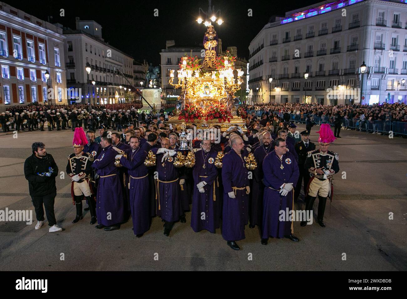 Madrid, Spain. 29th Mar, 2024. The carving of Jesus Christ is carried ...