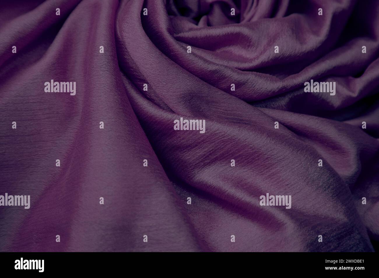 Purple clothe hi-res stock photography and images - Alamy