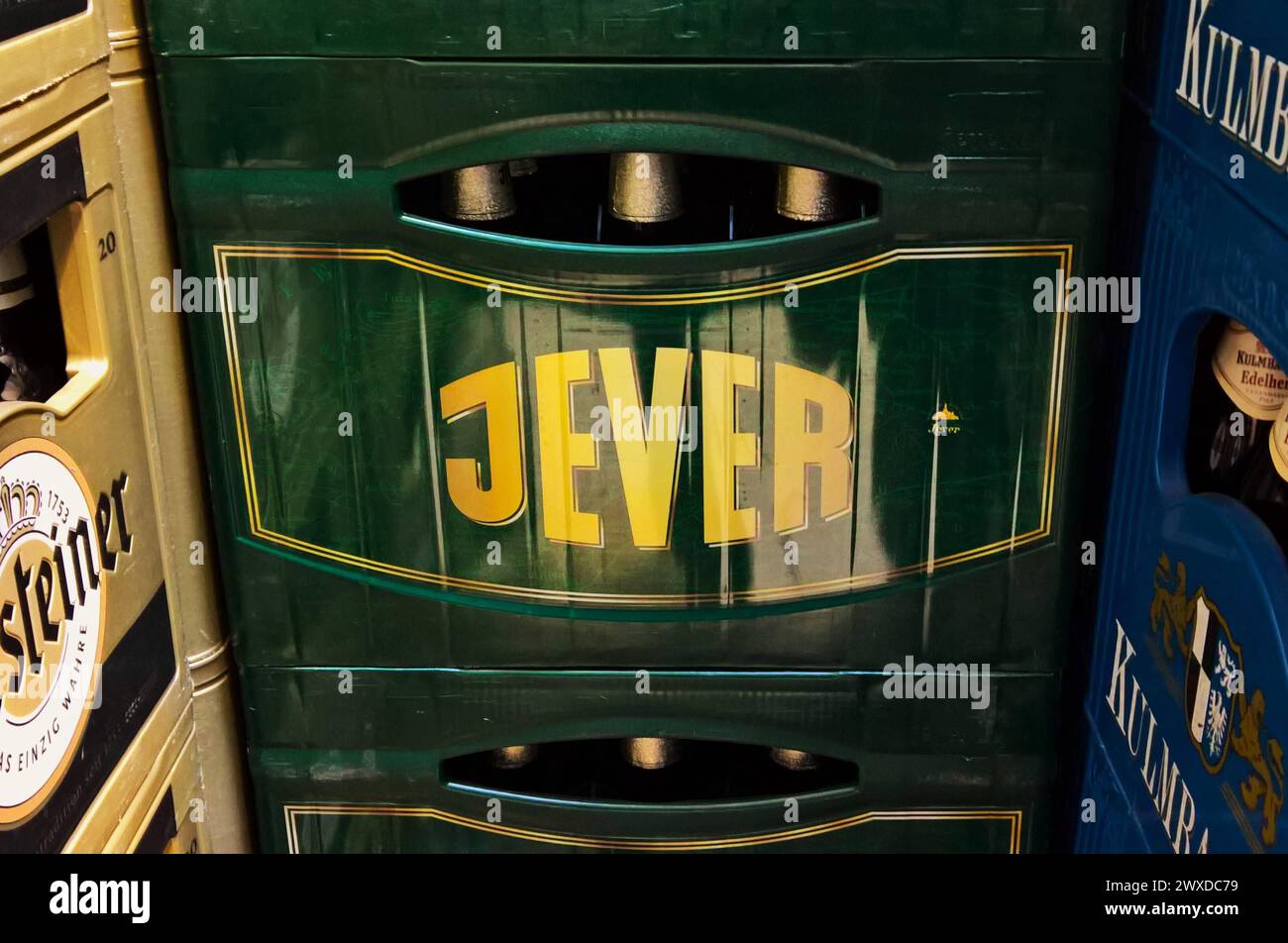 Jever Bier Brauerei. Jever ist eine nach ihrer Herkunftsstadt Jever ...