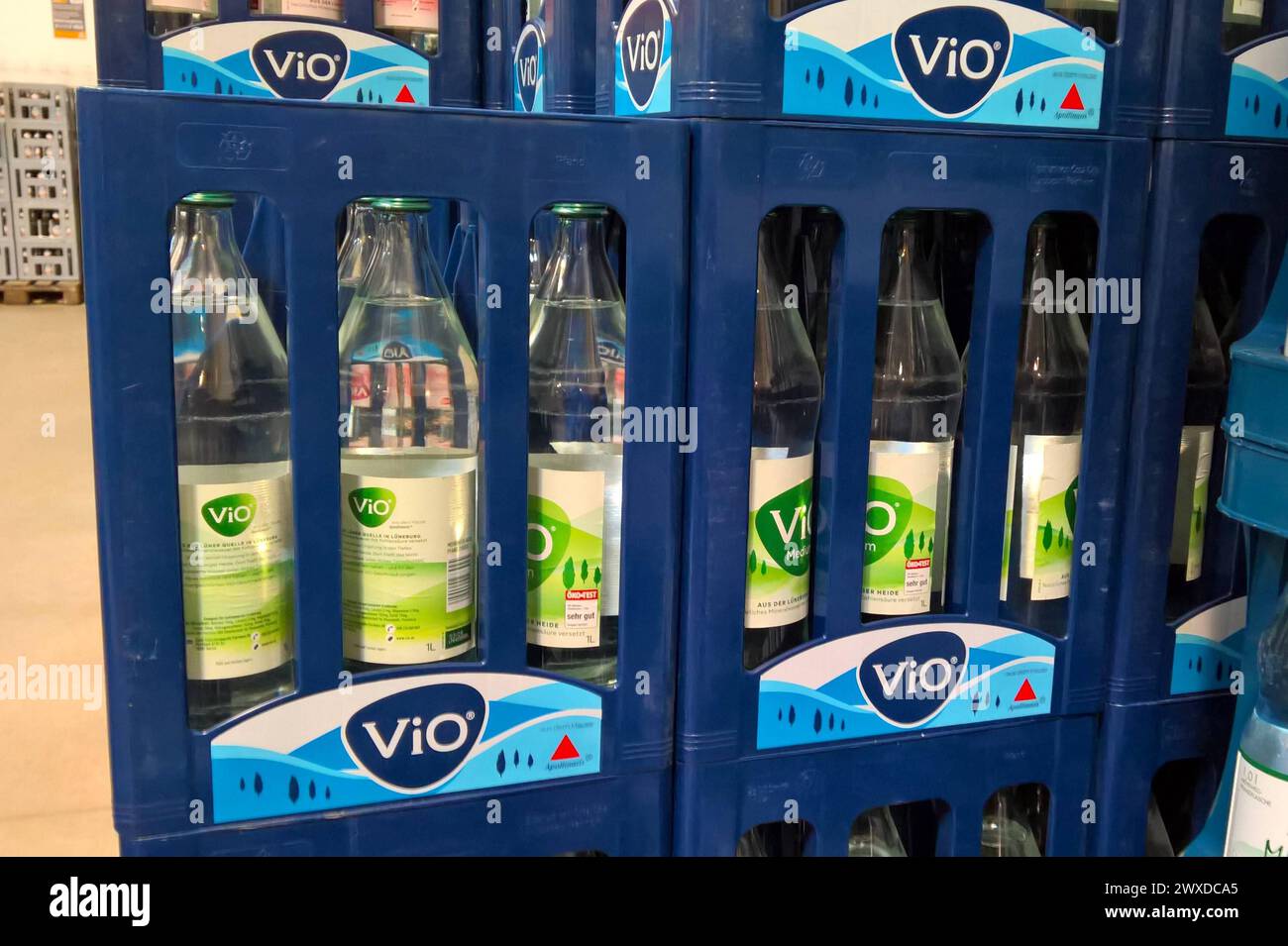 Cola wasser hi-res stock photography and images - Alamy