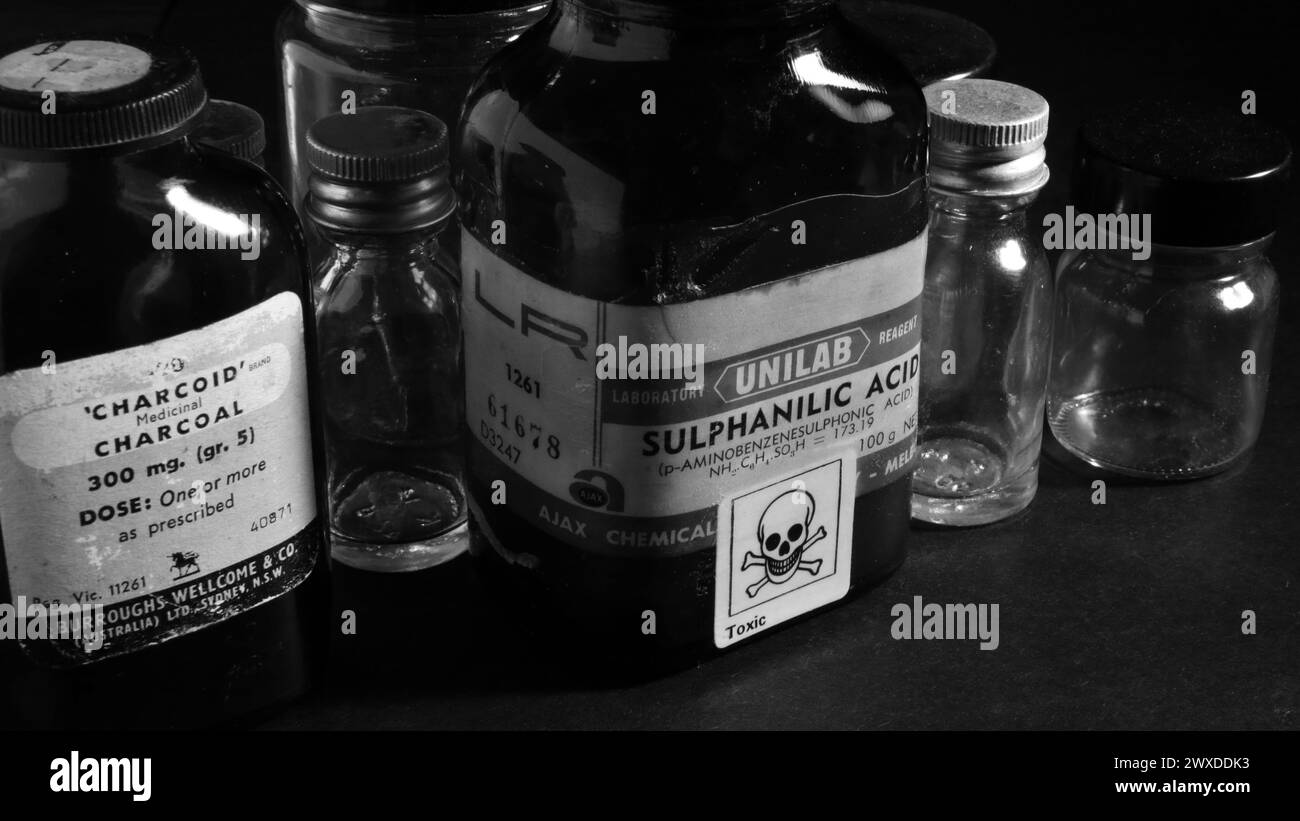 Lab equipment vintage hi-res stock photography and images - Alamy