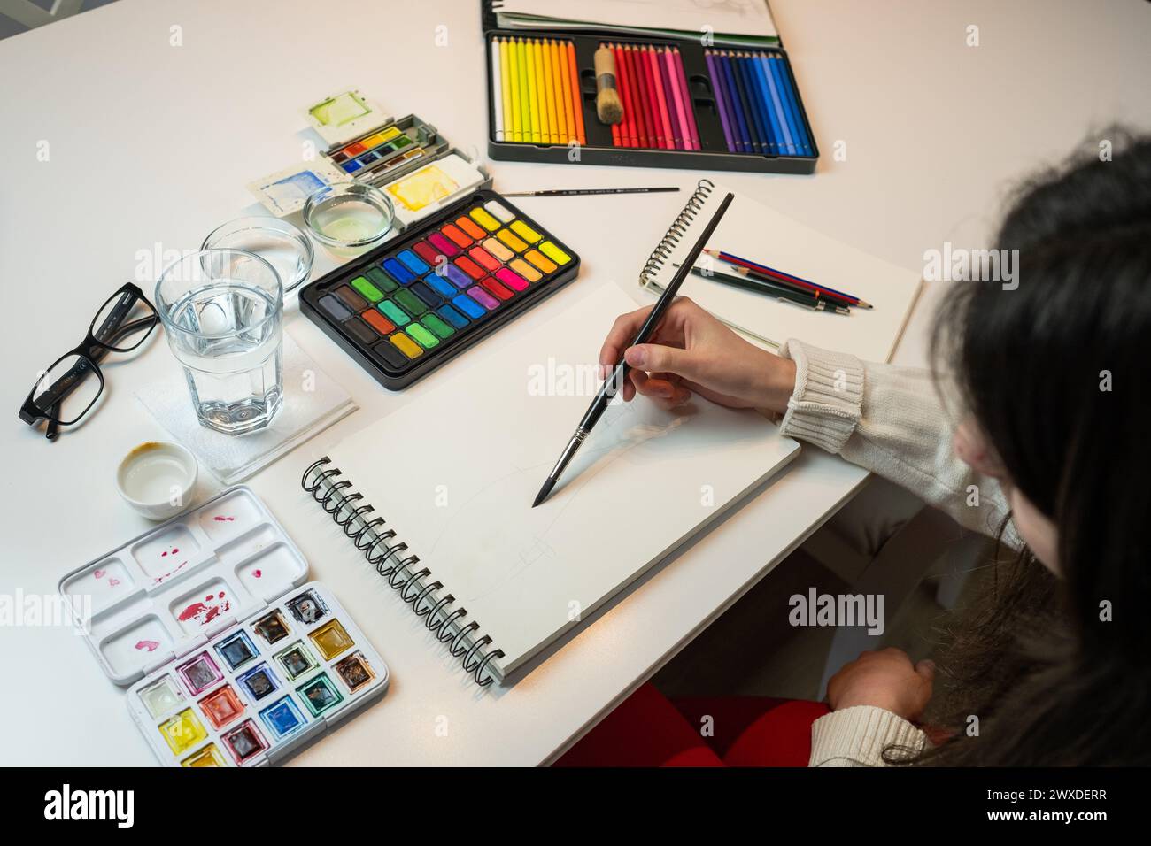 Manual painting hi-res stock photography and images - Alamy
