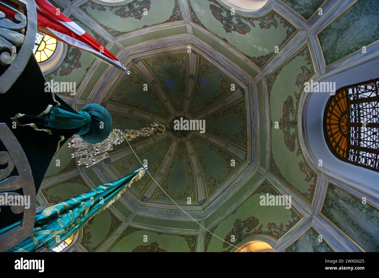 Emir Sultan Tomb, located in Bursa, Turkey Stock Photo - Alamy