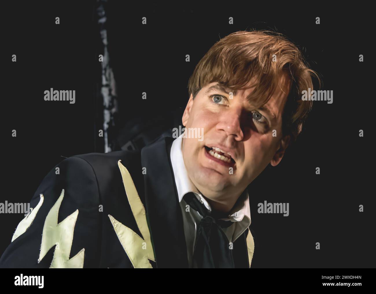 The hives lead vocalist hi-res stock photography and images - Alamy