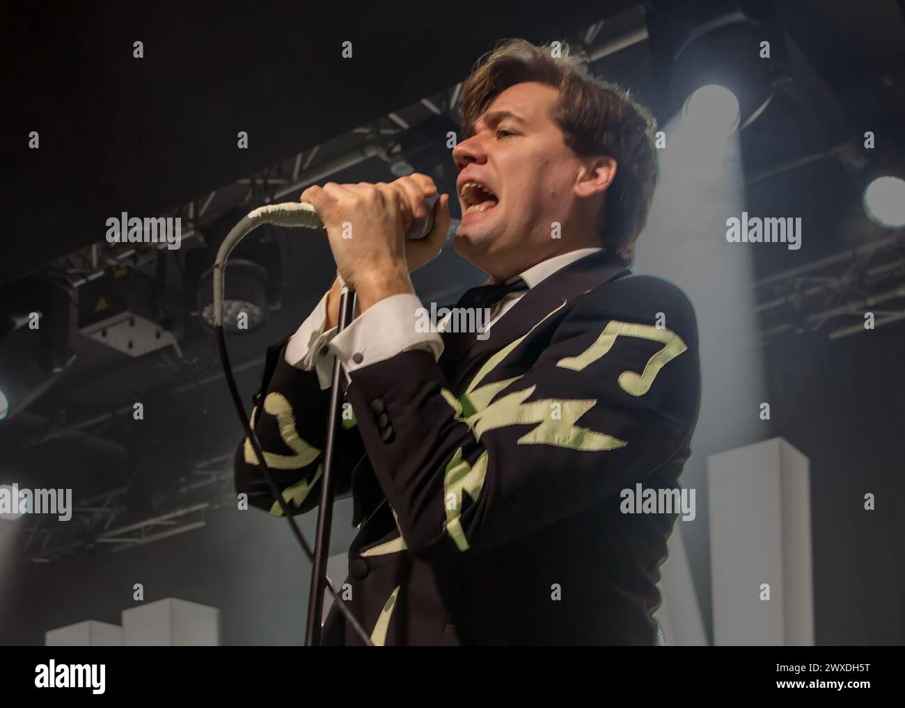 The hives lead vocalist hi-res stock photography and images - Alamy