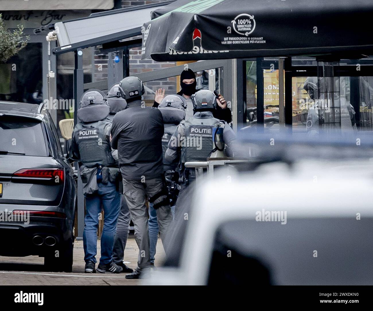 Cafe hostage hi-res stock photography and images - Alamy