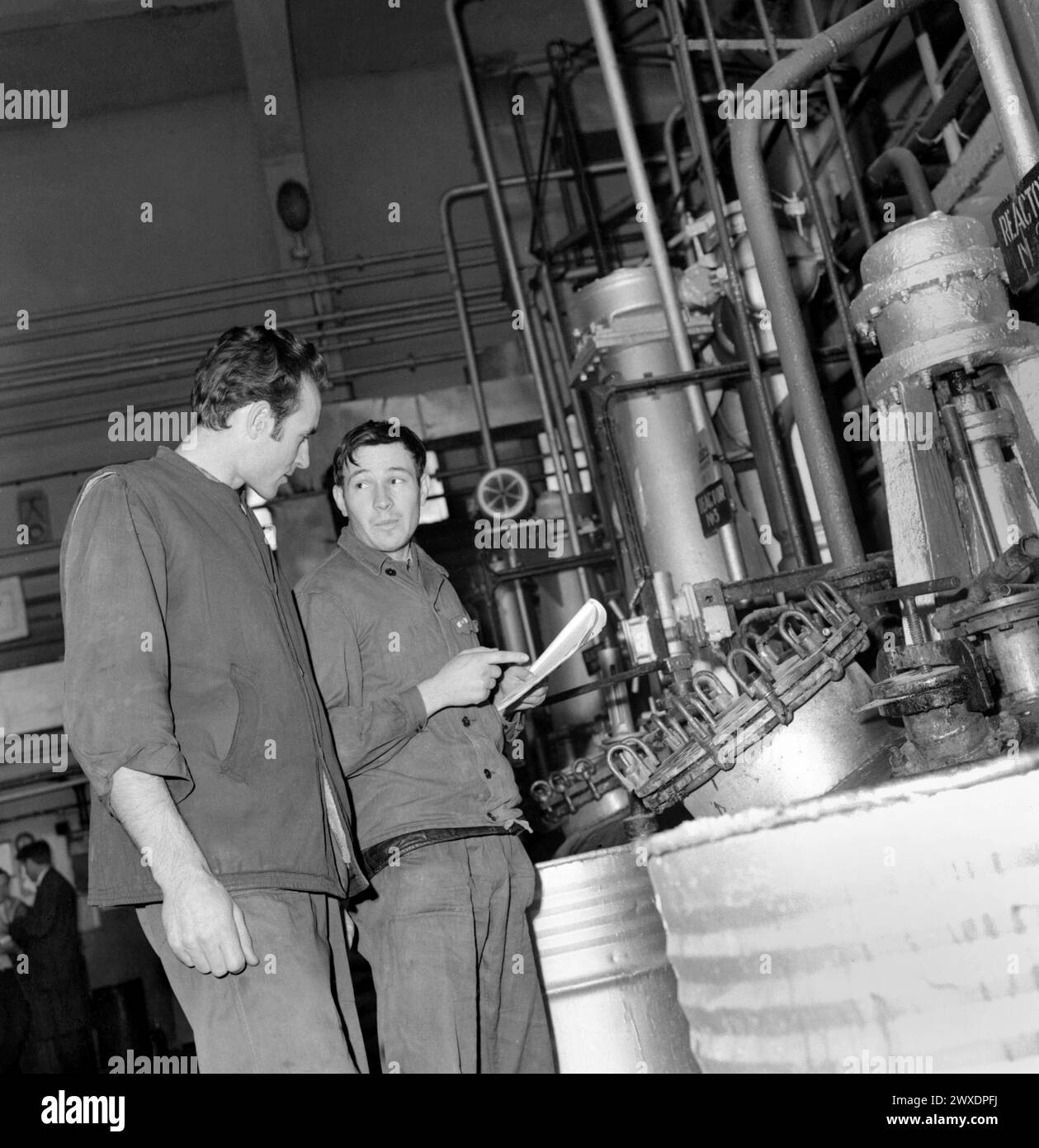 Bioreactors Black and White Stock Photos & Images - Alamy