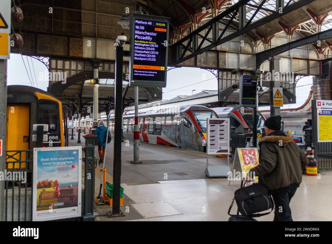 Norwich Railway Station Stock Photo - Alamy