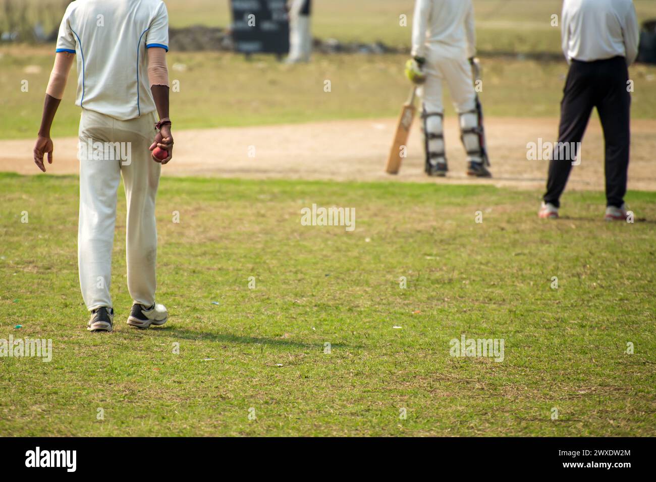 Cricket fast bowler ready to running steps and start up stance Stock ...