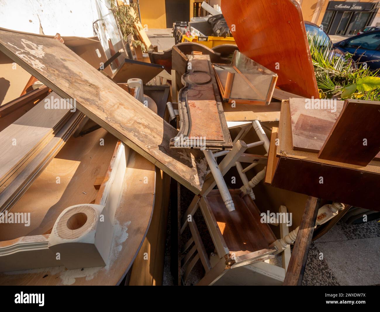 Bulky Waste, Clearing Out Stock Photo - Alamy