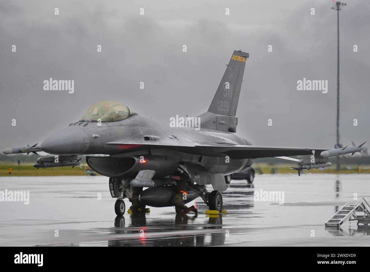 A F-16C Fighting Falcon assigned to Shaw Air Force Base, South Carolina ...