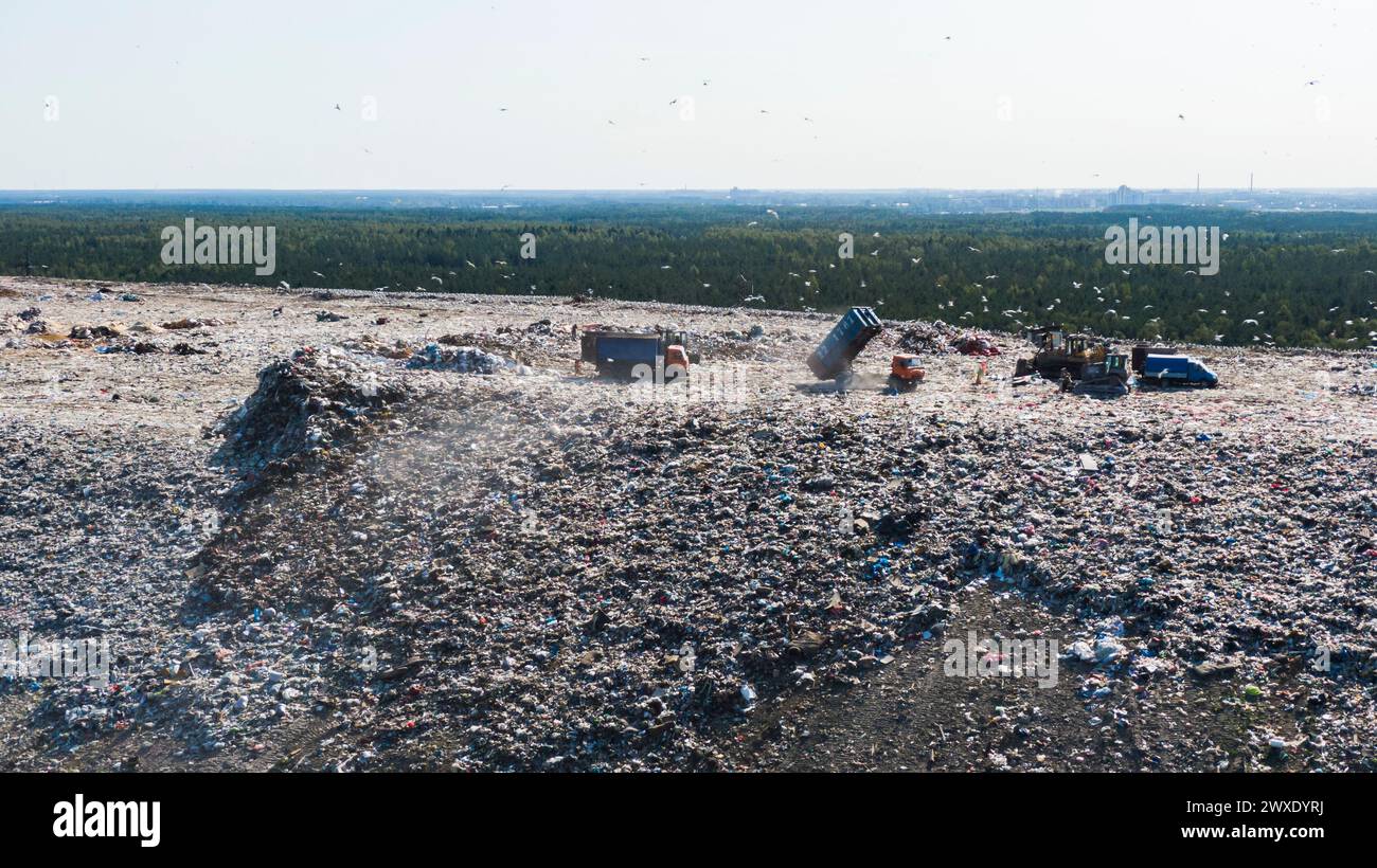 Giant dump trucks hi-res stock photography and images - Alamy