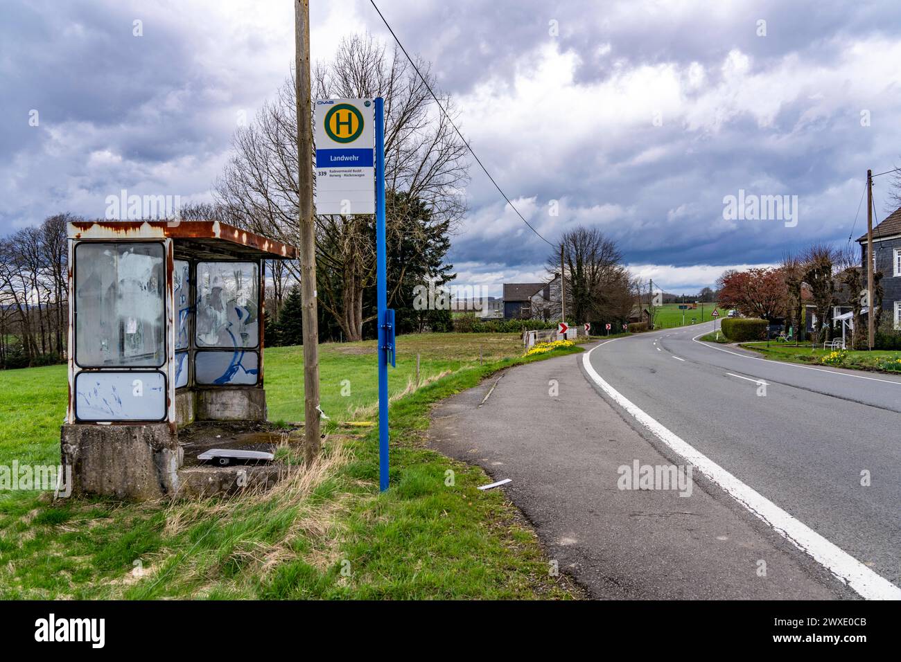 Bus route 339 hi-res stock photography and images - Alamy