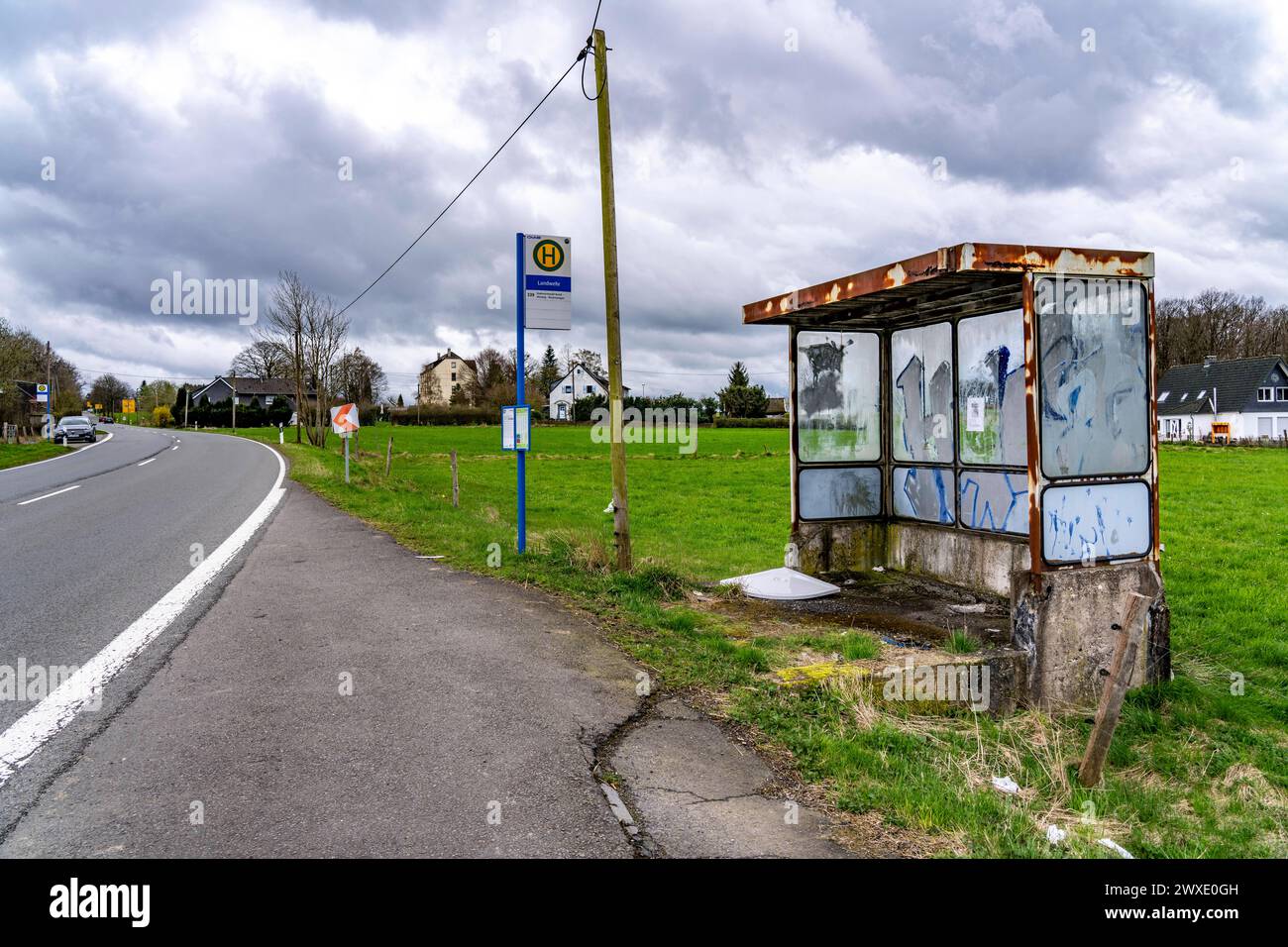 Bus route 339 hi-res stock photography and images - Alamy