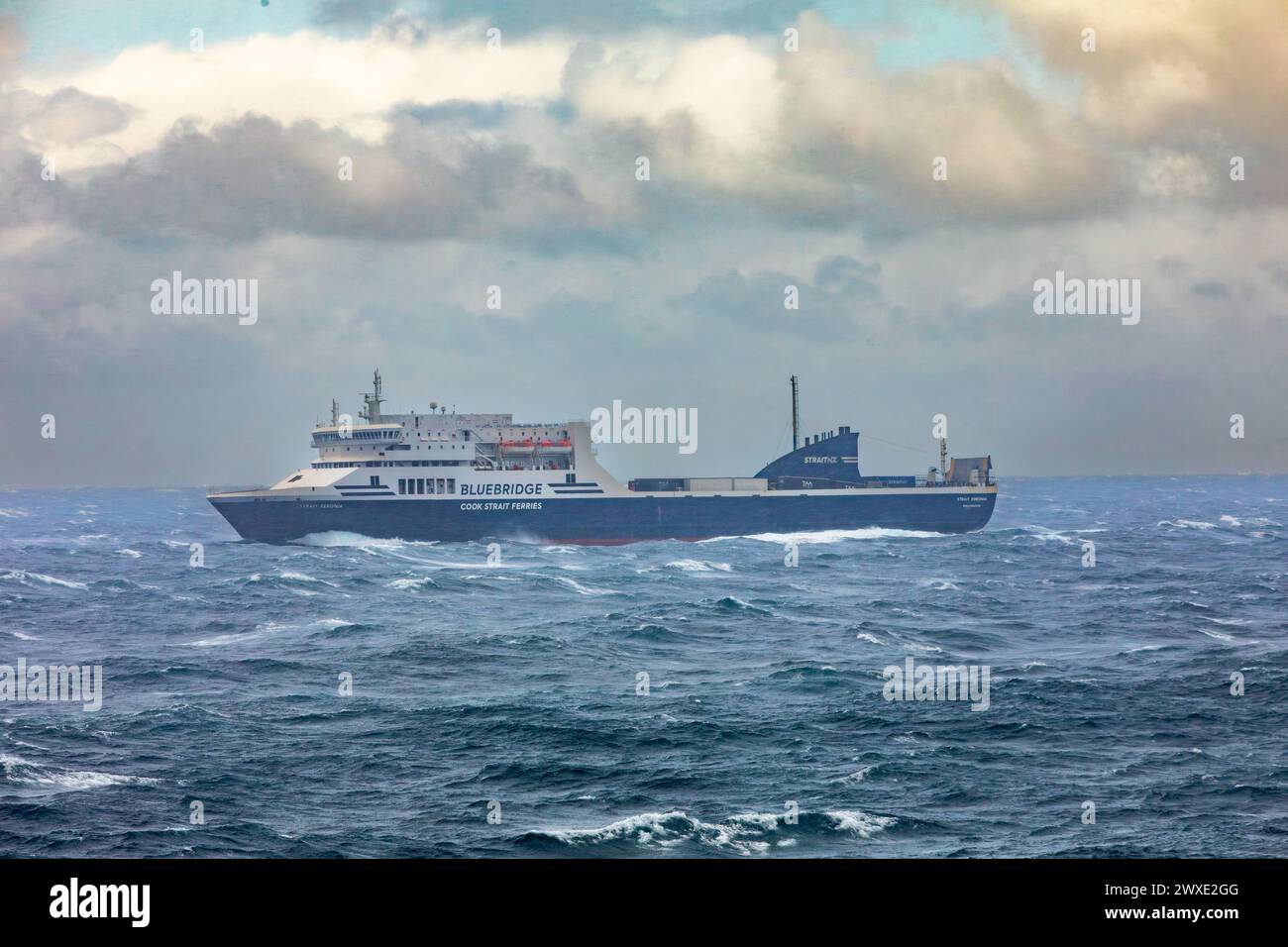 Cook strait rough water hi-res stock photography and images - Alamy