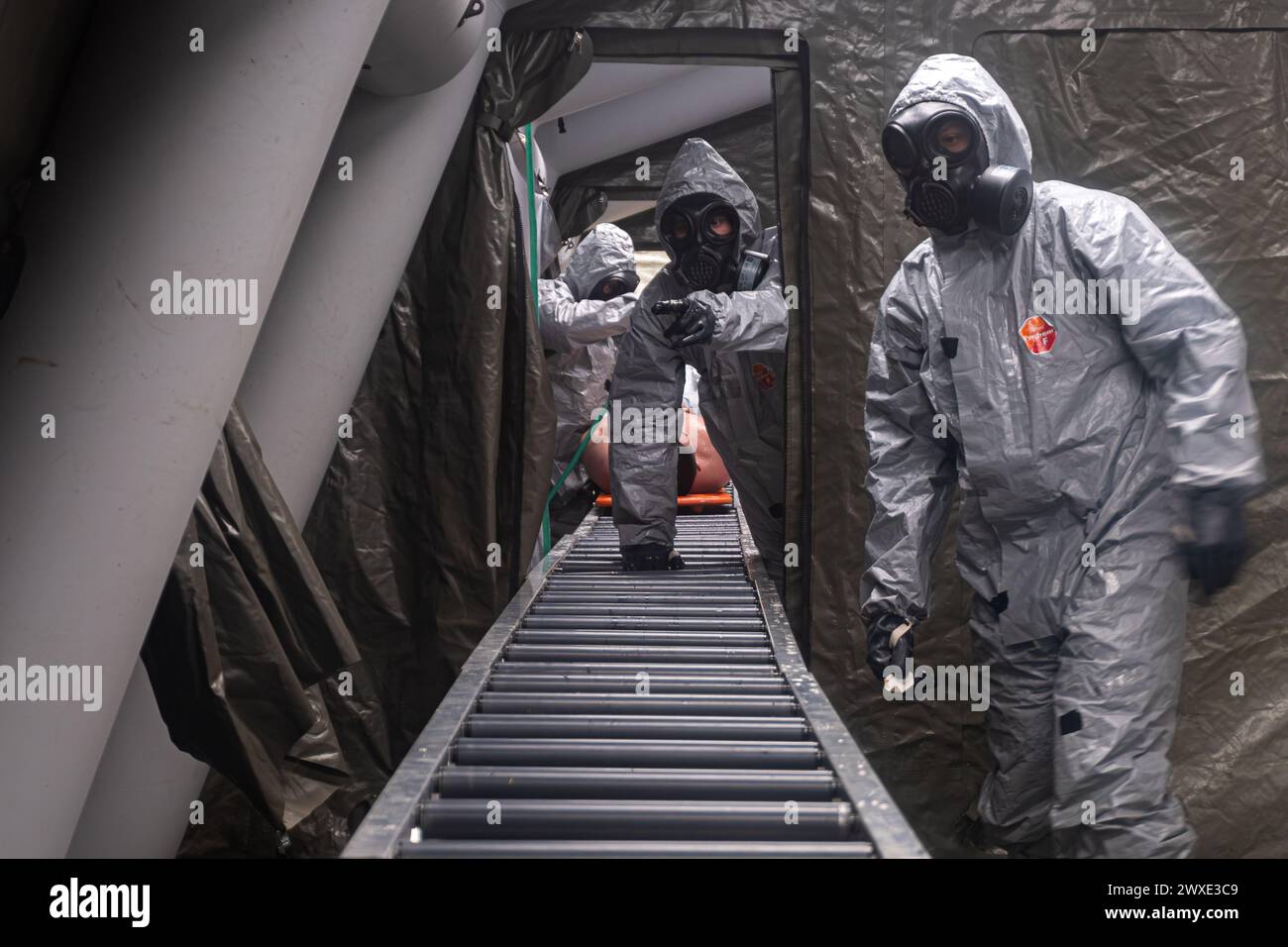 Biohazard hazmat suit chemical hi-res stock photography and images - Alamy