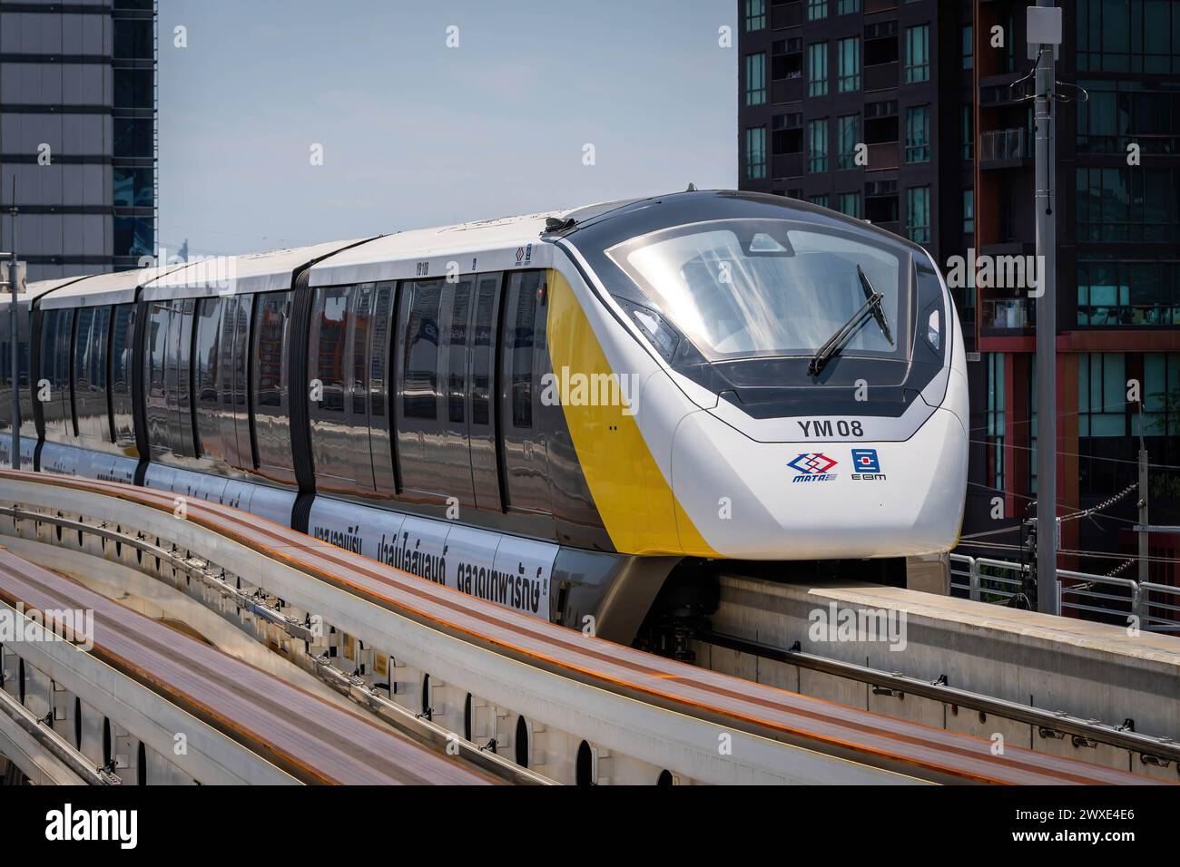 A Close-up of the Yellow line monorail and its single rail, in Bangkok ...