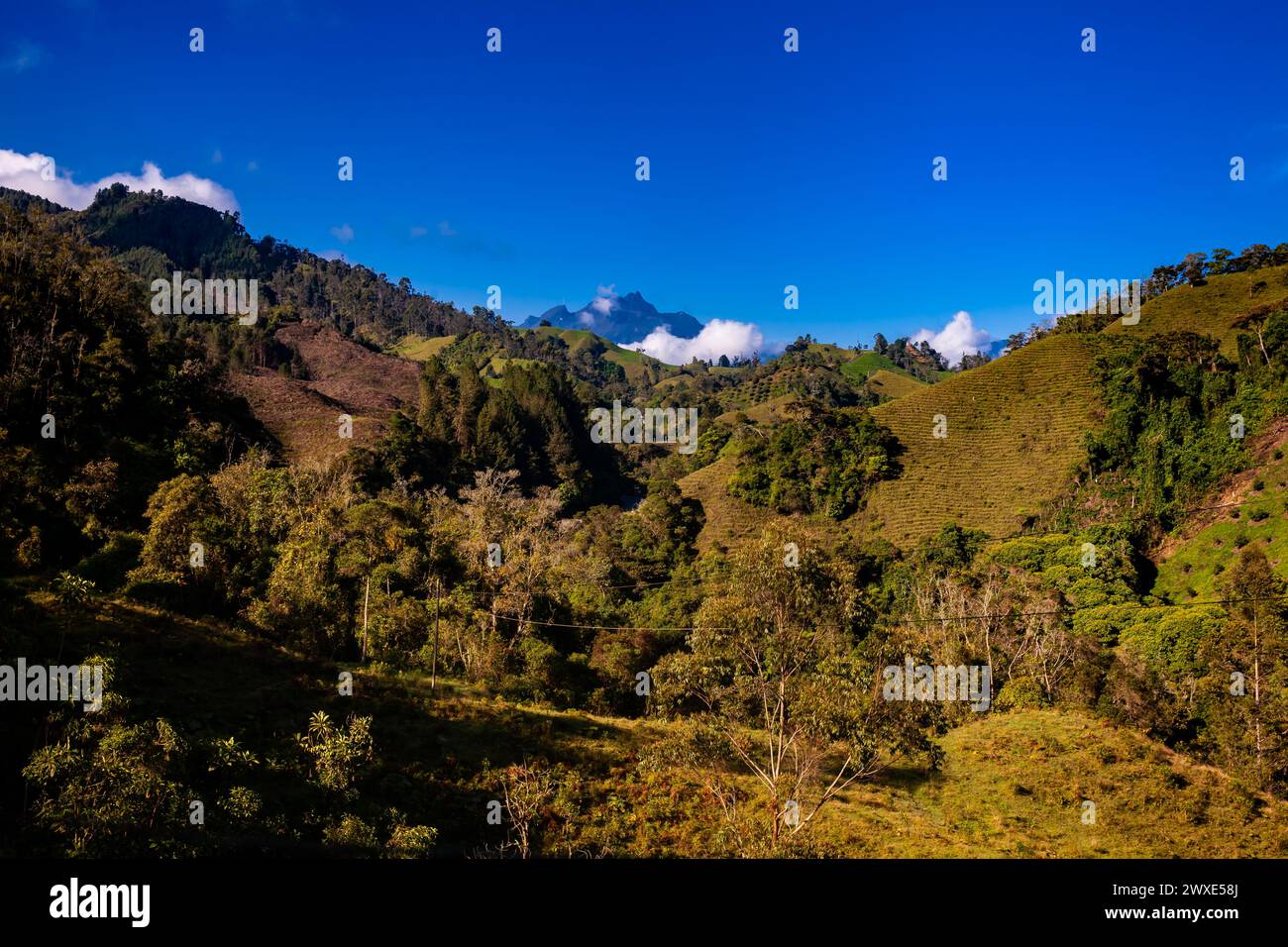 The amazing landscapes of the Central Ranges on the ascent to the High ...