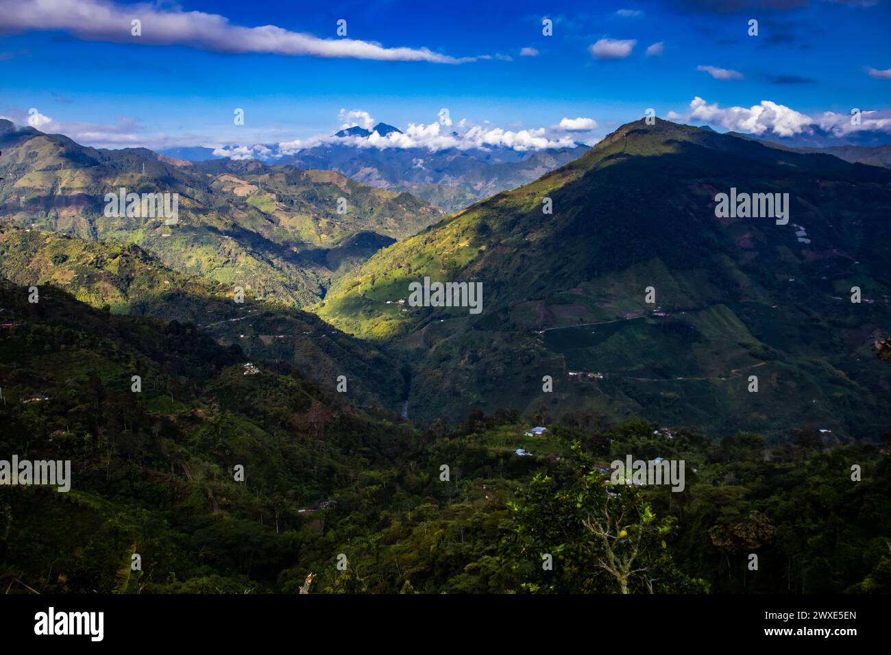 The amazing landscapes of the Central Ranges on the ascent to the High ...