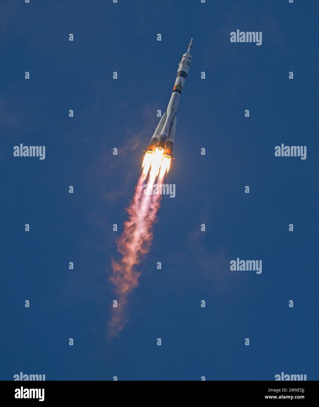 Expedition 71 launch hi-res stock photography and images - Alamy