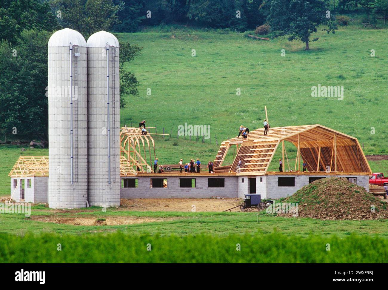 MEN WORKING AT A AMISH BARN RAISING NEAR STATE COLLEGE; PENNSYLVANIA ...