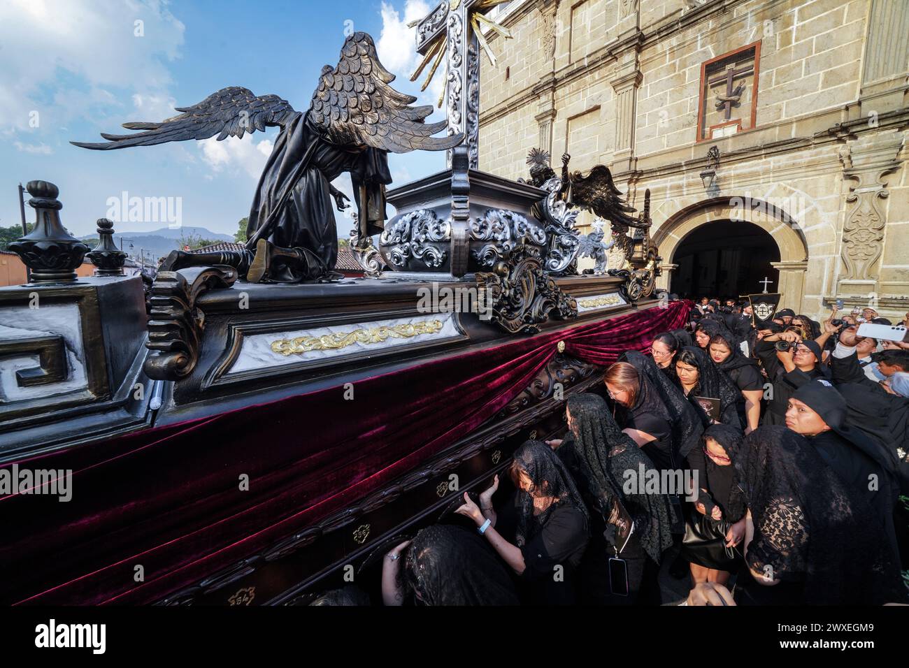 Antigua, Guatemala. 29th Mar, 2024. A massive processional float of the ...