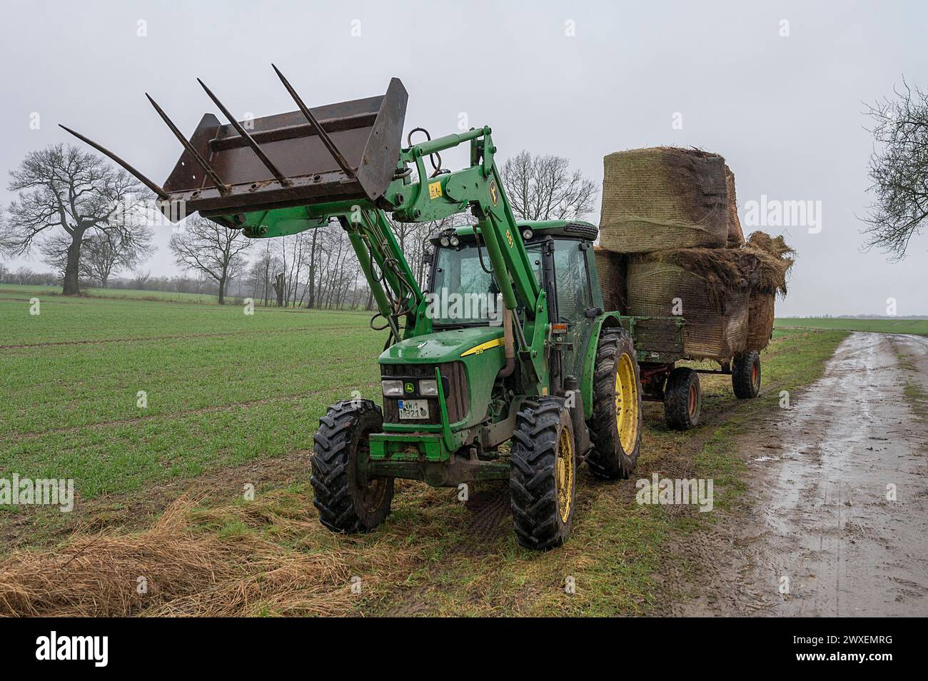 Old hay wagon hi-res stock photography and images - Alamy