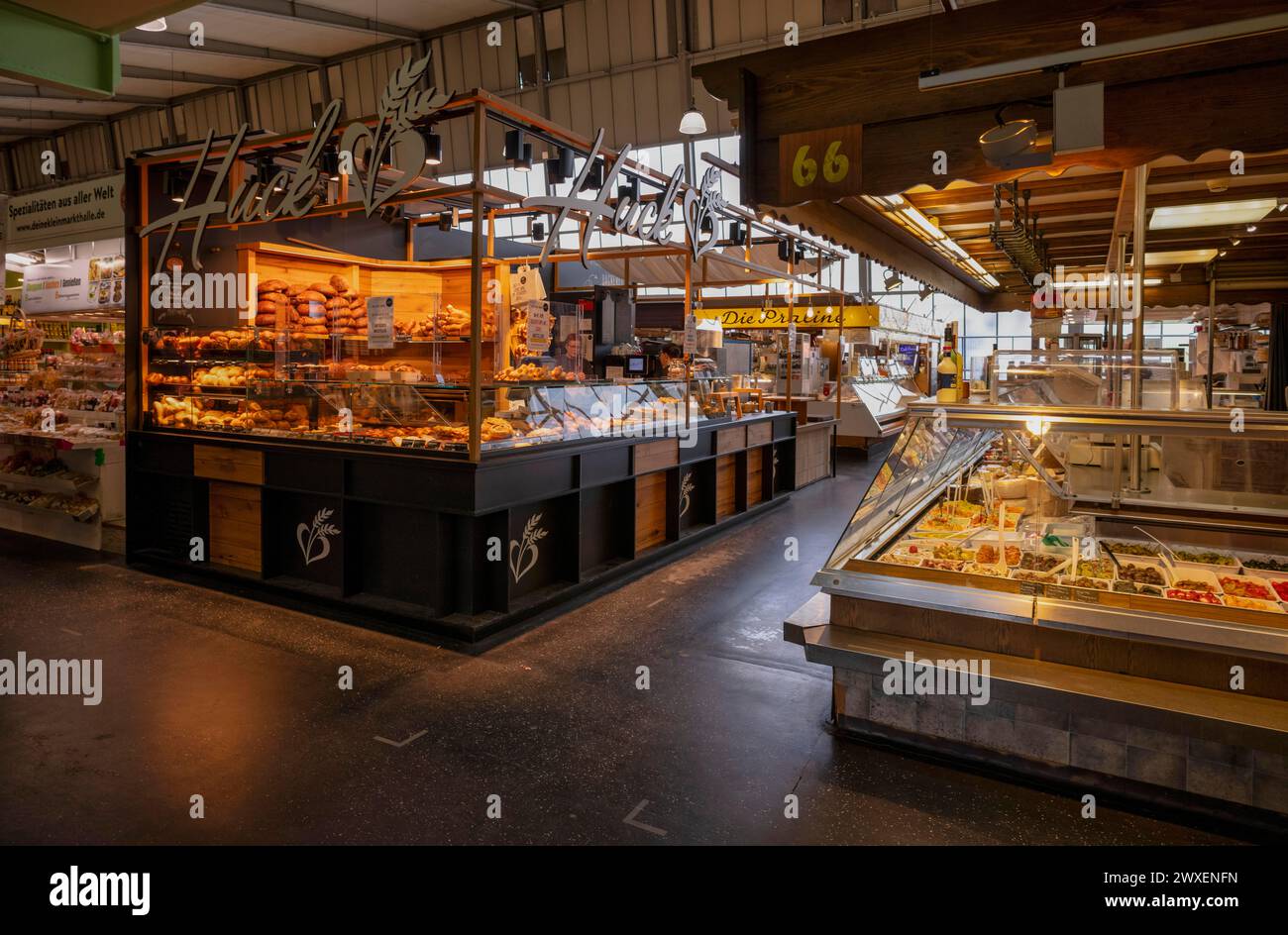 Baked goods, display, Huck bakery, Kleinmarkthalle, covered market hall ...
