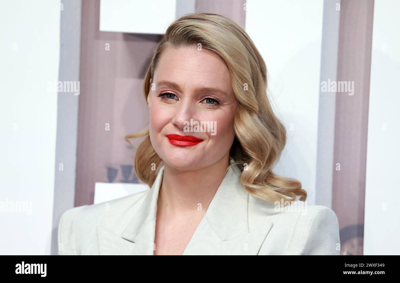 Scoop world premiere in london hi-res stock photography and images - Alamy