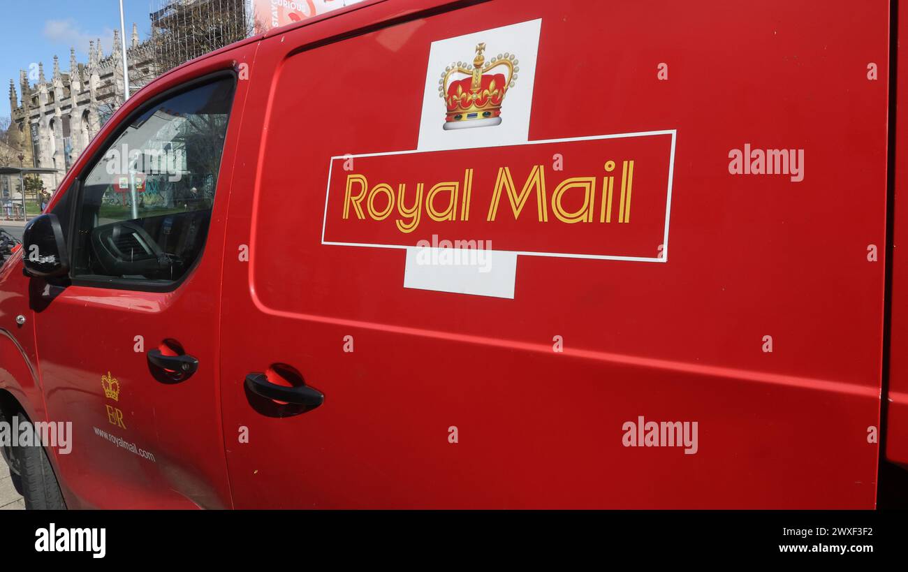 Royal mail delivery van hi-res stock photography and images - Alamy