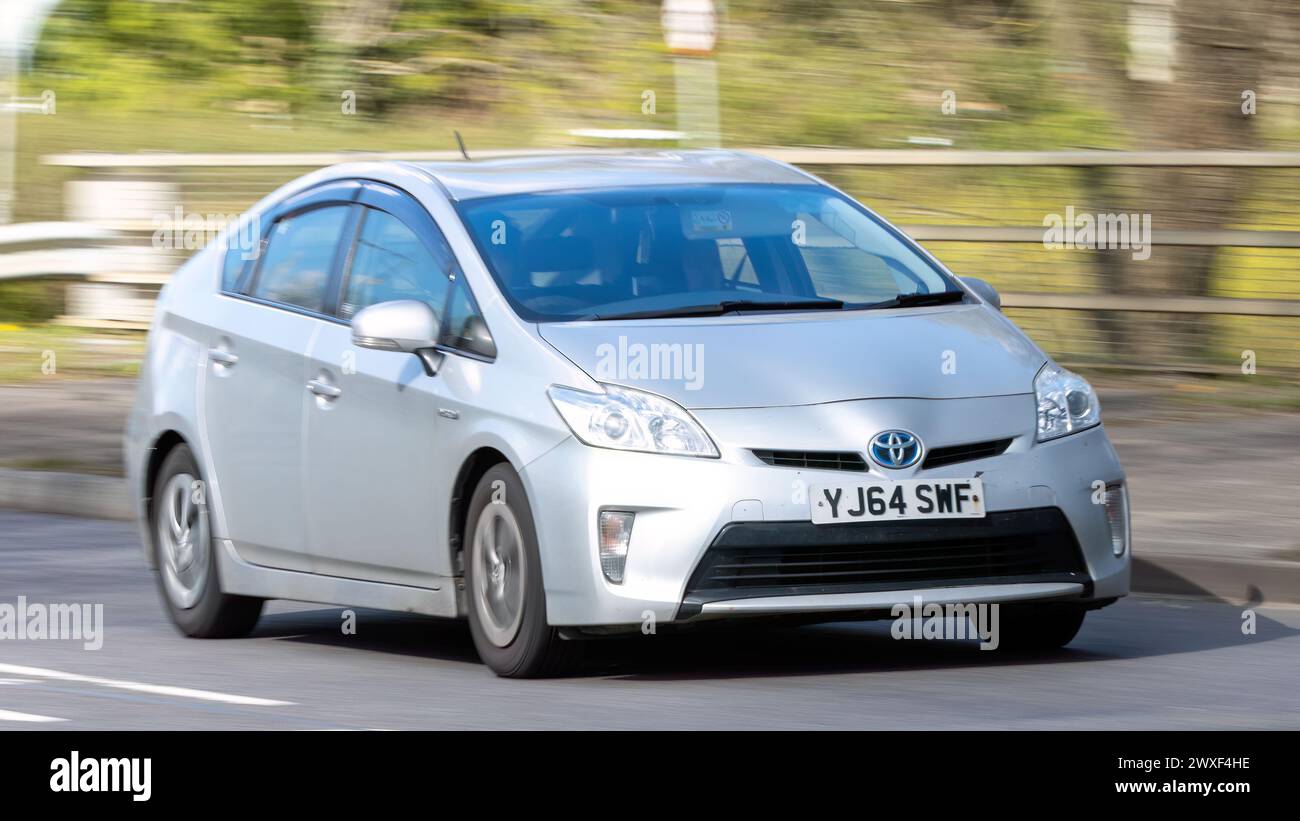 Toyota prius engine 2015 hi-res stock photography and images - Alamy