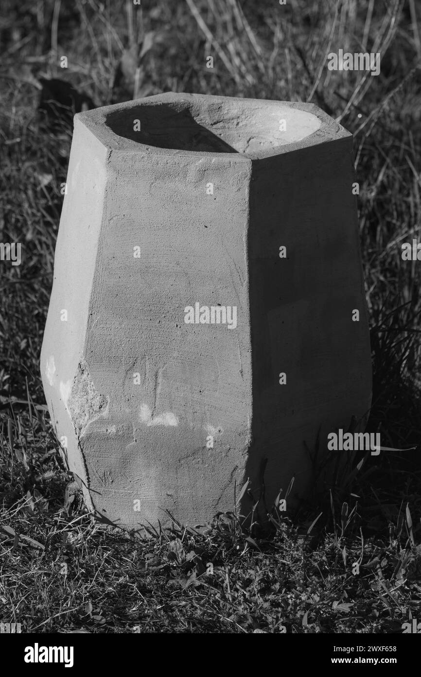 Symphonic shades. Exploring light and shadows symmetry through concrete ...