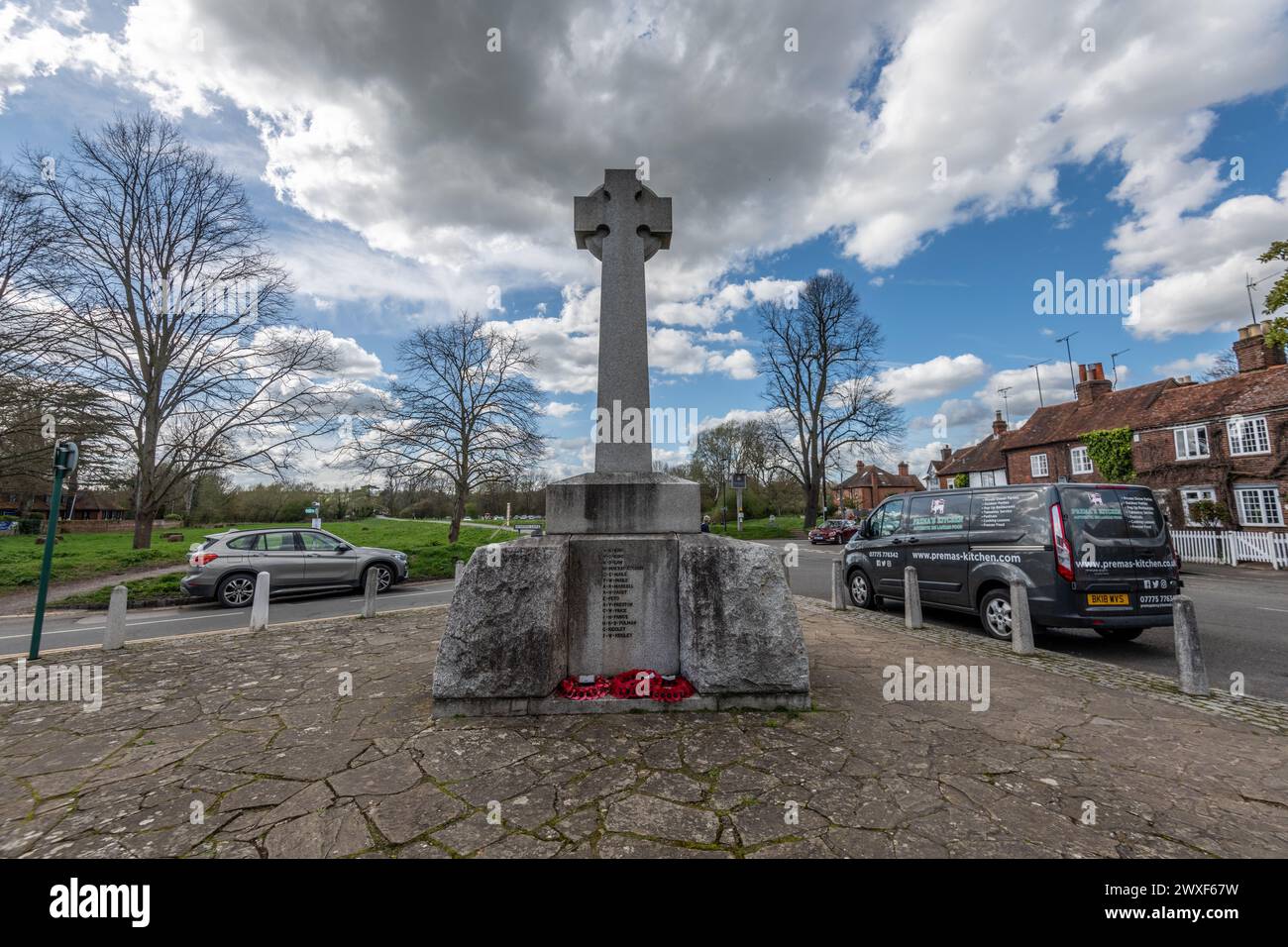 Cookham village hi-res stock photography and images - Alamy