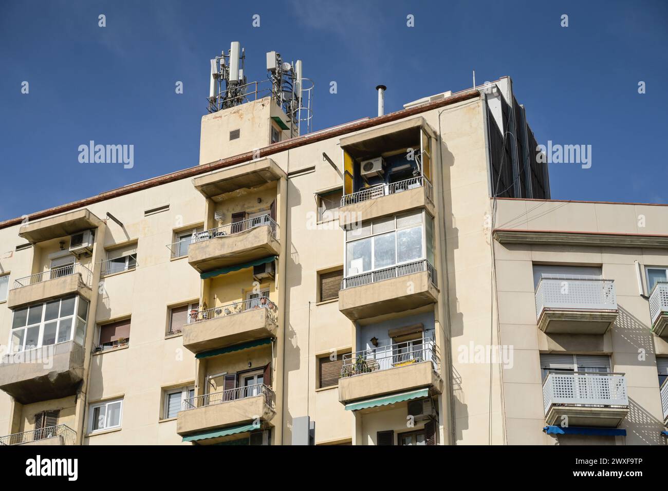 Architektur de beton hi-res stock photography and images - Alamy