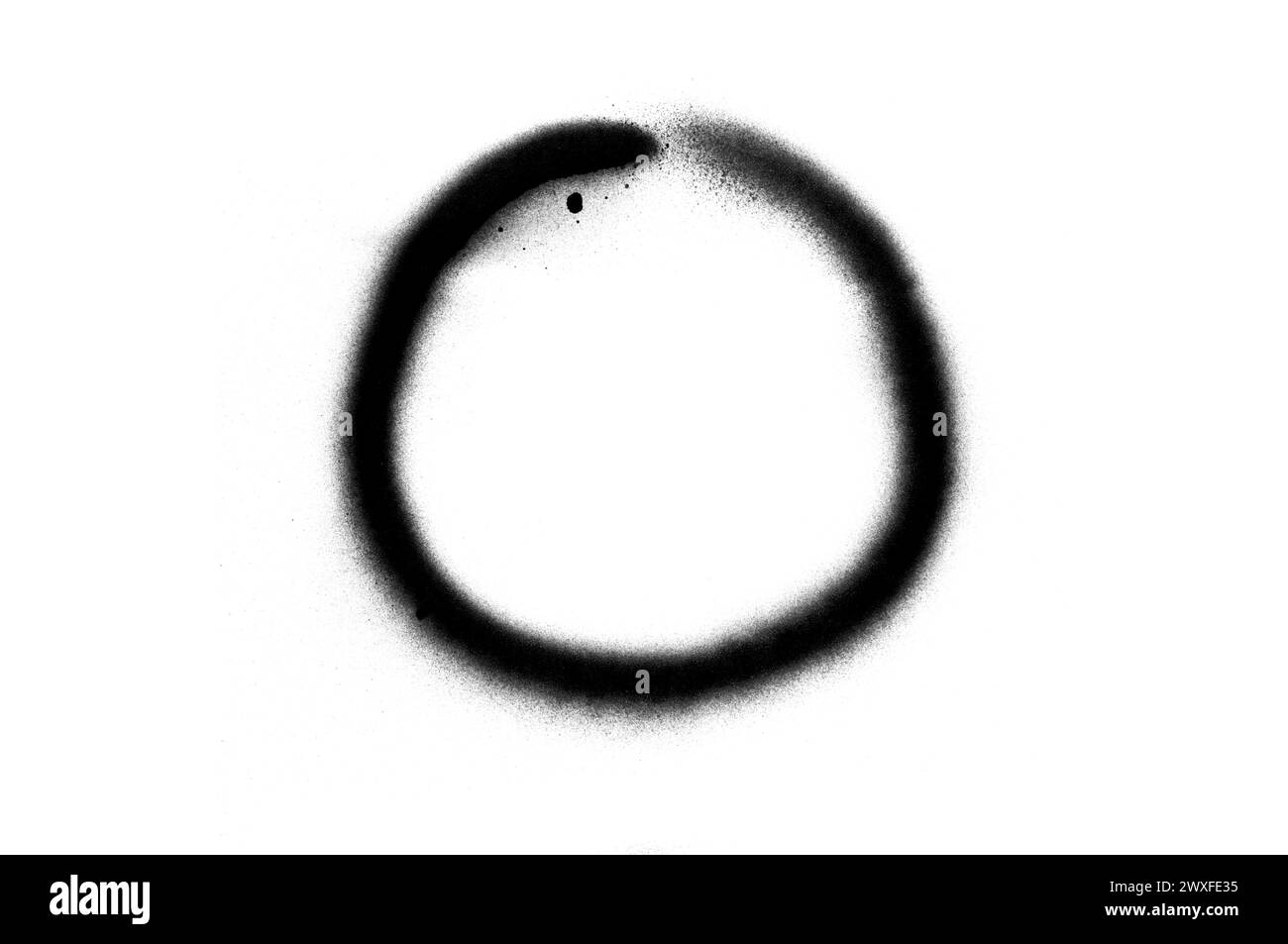 Grunge style shape. Spray painted circle Stock Photo - Alamy