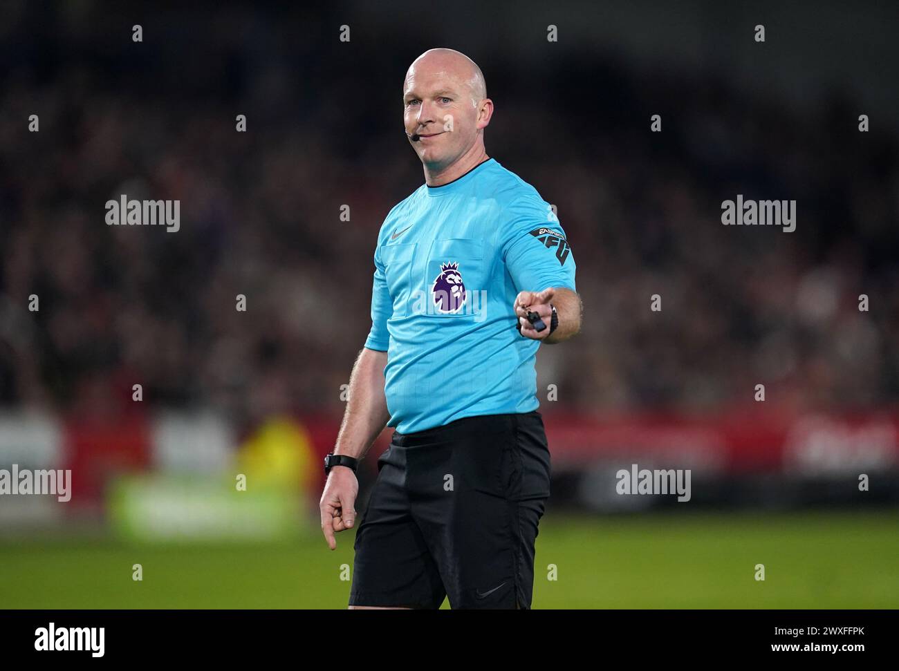 Referee Simon Hooper during the Premier League match at the Gtech ...