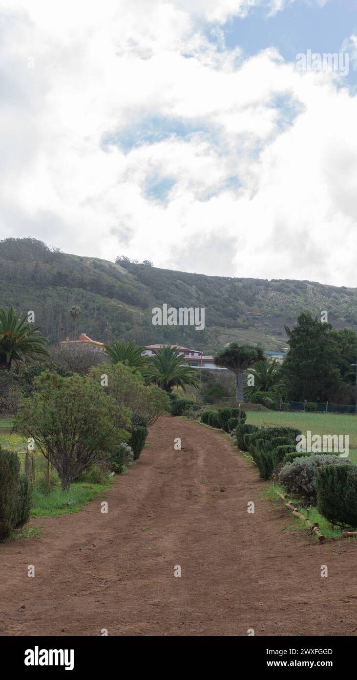 Rural trail hi-res stock photography and images - Alamy