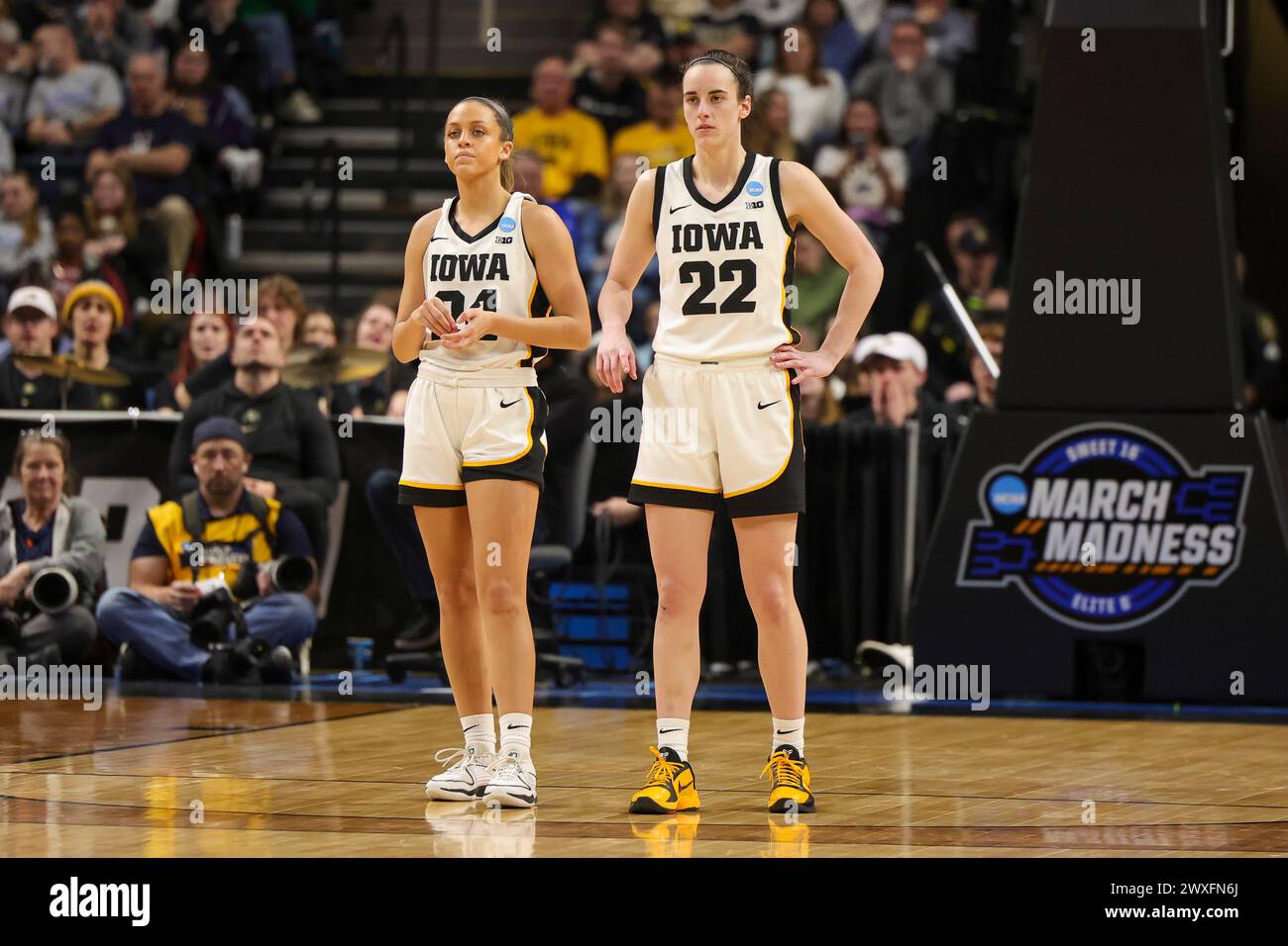 Albany, New York, USA. 30th Mar, 2024. Iowa guards CAITLIN CLARK (22 ...