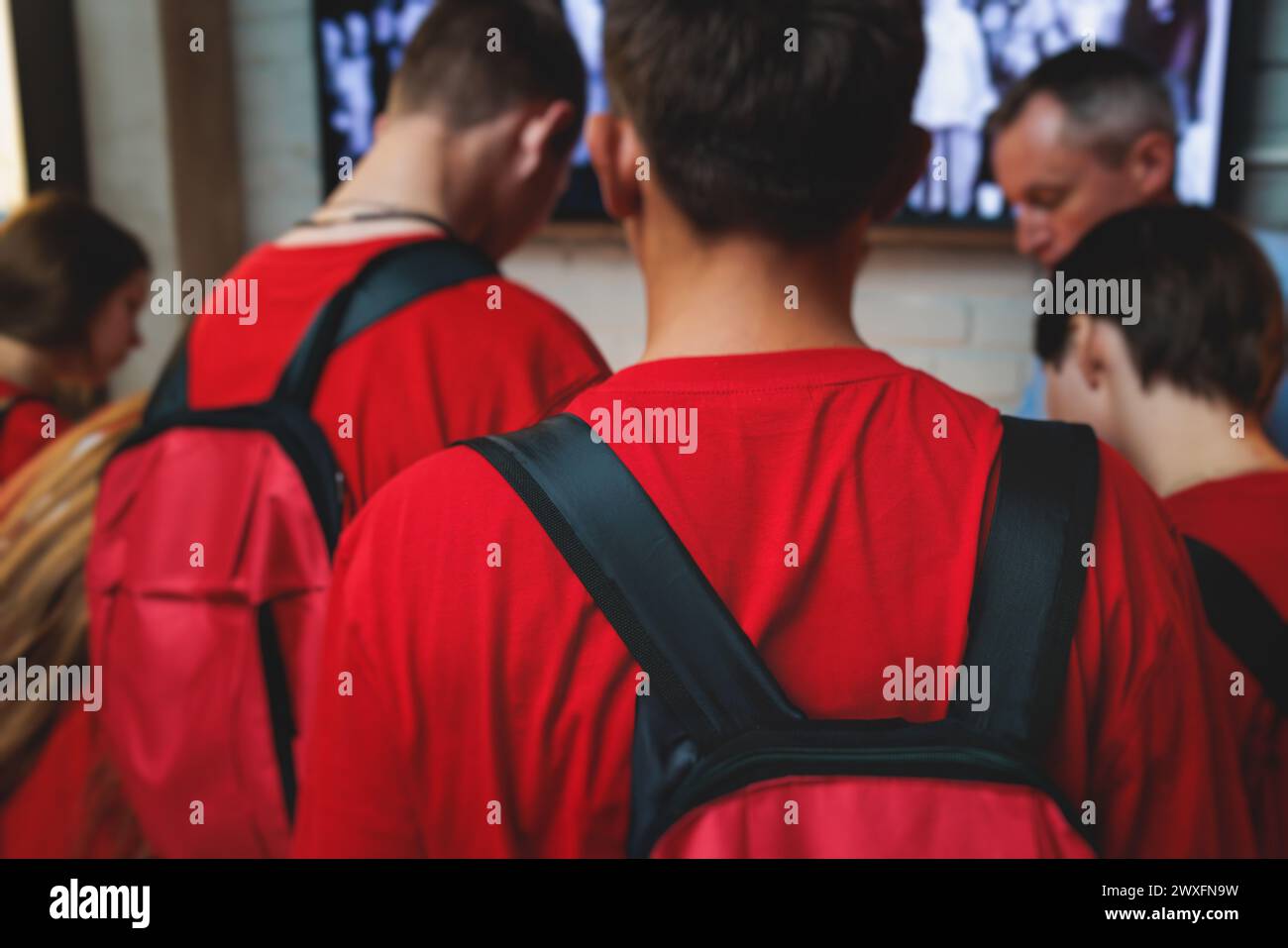 Tour guide at a science museum hi-res stock photography and images - Alamy