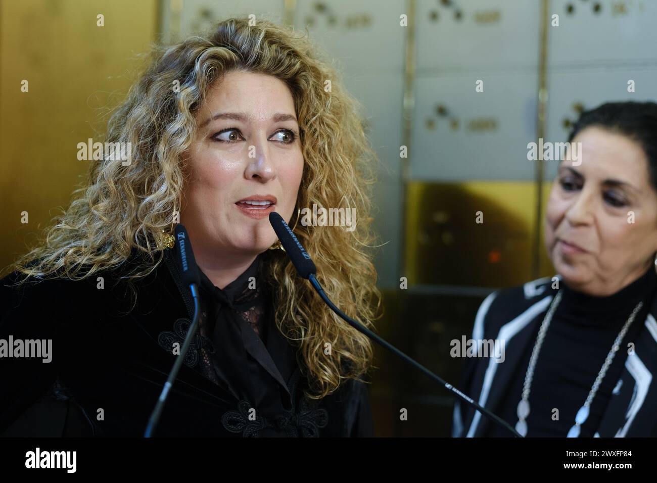 Estrella morente at the ceremony of bequeathing the enrique more hi-res ...