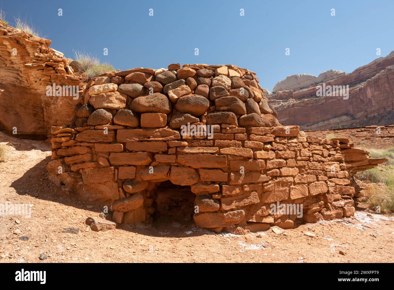 Structure At The End Of Sulfur Creek Route shows old storage granary ...
