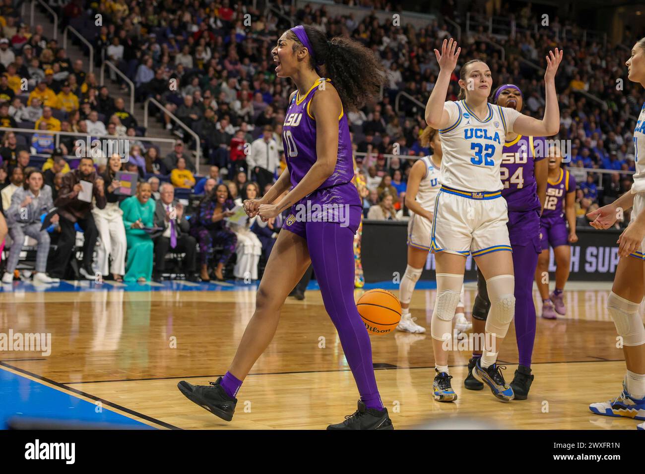 Albany, New York, USA. 30th Mar, 2024. LSU forward ANGEL REESE (10 ...
