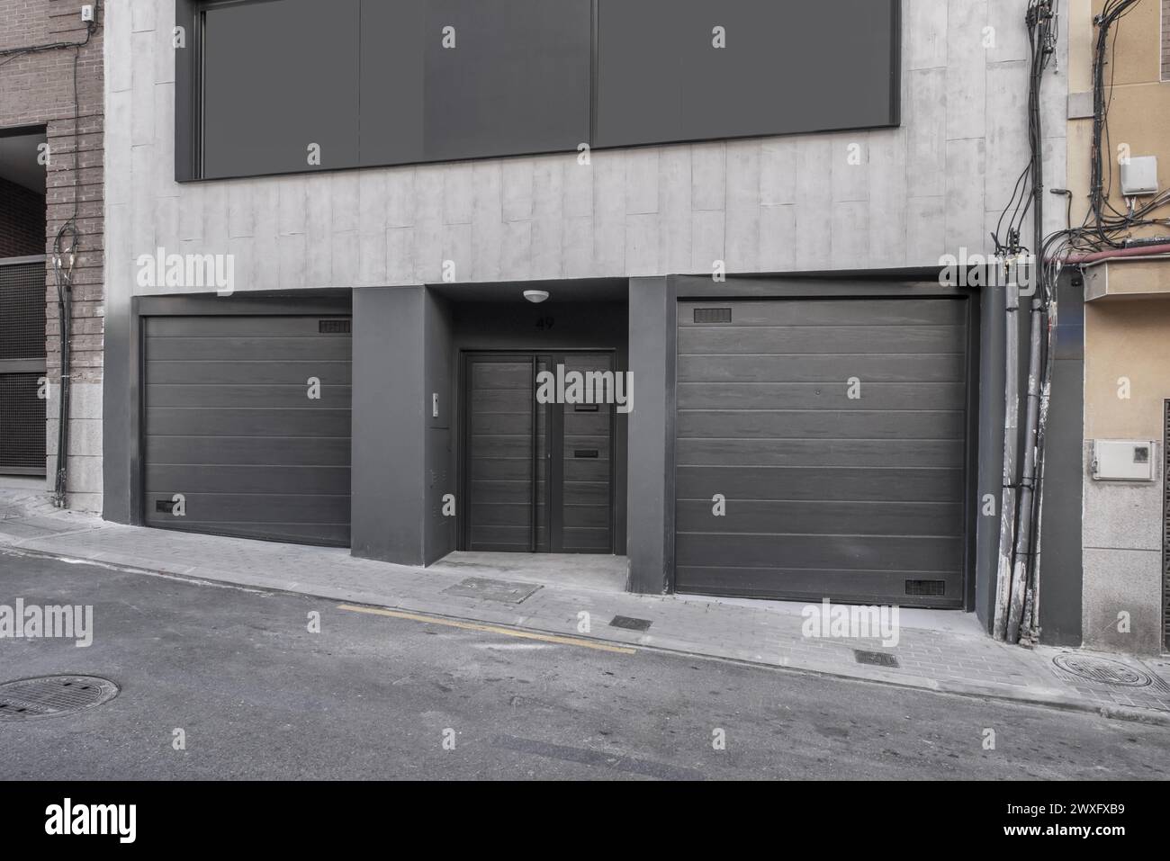 Ground floor of a small residential building with two independent ...