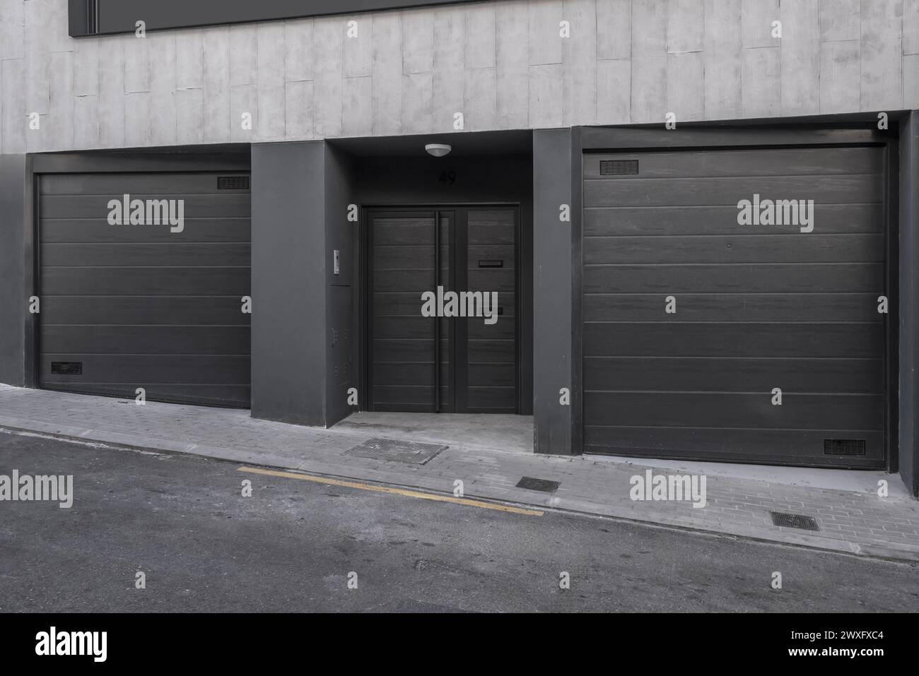 Ground floor of a small residential building with two independent ...