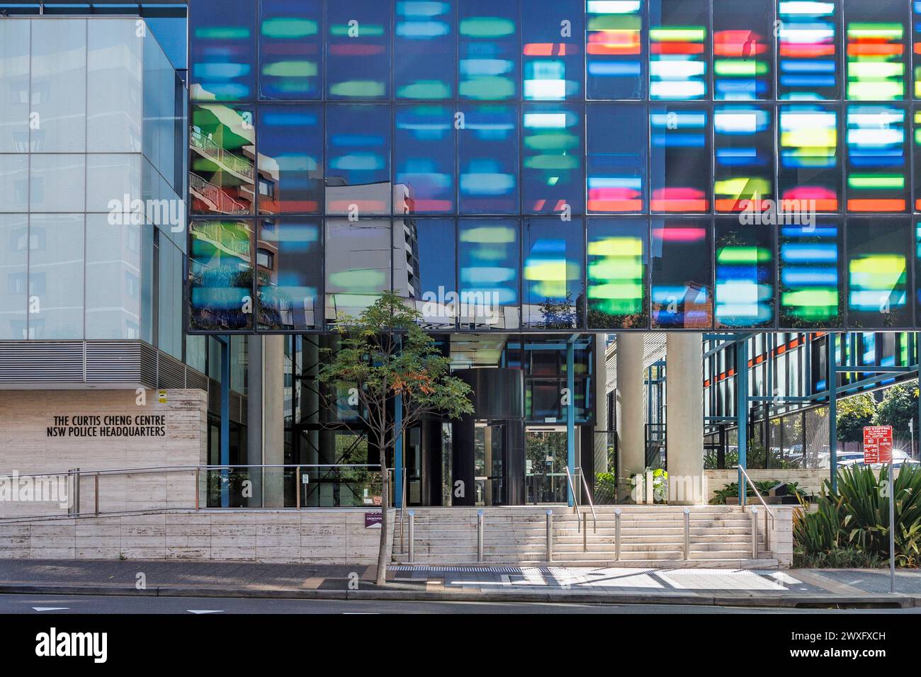 Police station facade hi-res stock photography and images - Alamy