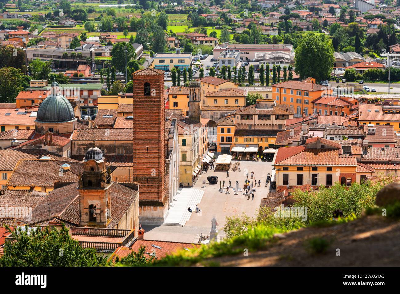 Cityscape of medieval Italian town Pietrasanta, main square, roofs of ...