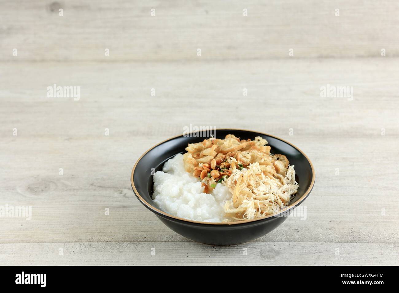 Shredded chicken rice bowl hi-res stock photography and images - Alamy