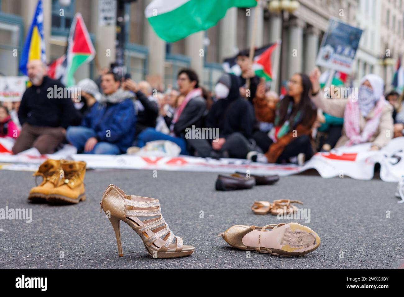 Chicago, US, 30th Mar 2024, Pro Palestine protestors march through the ...