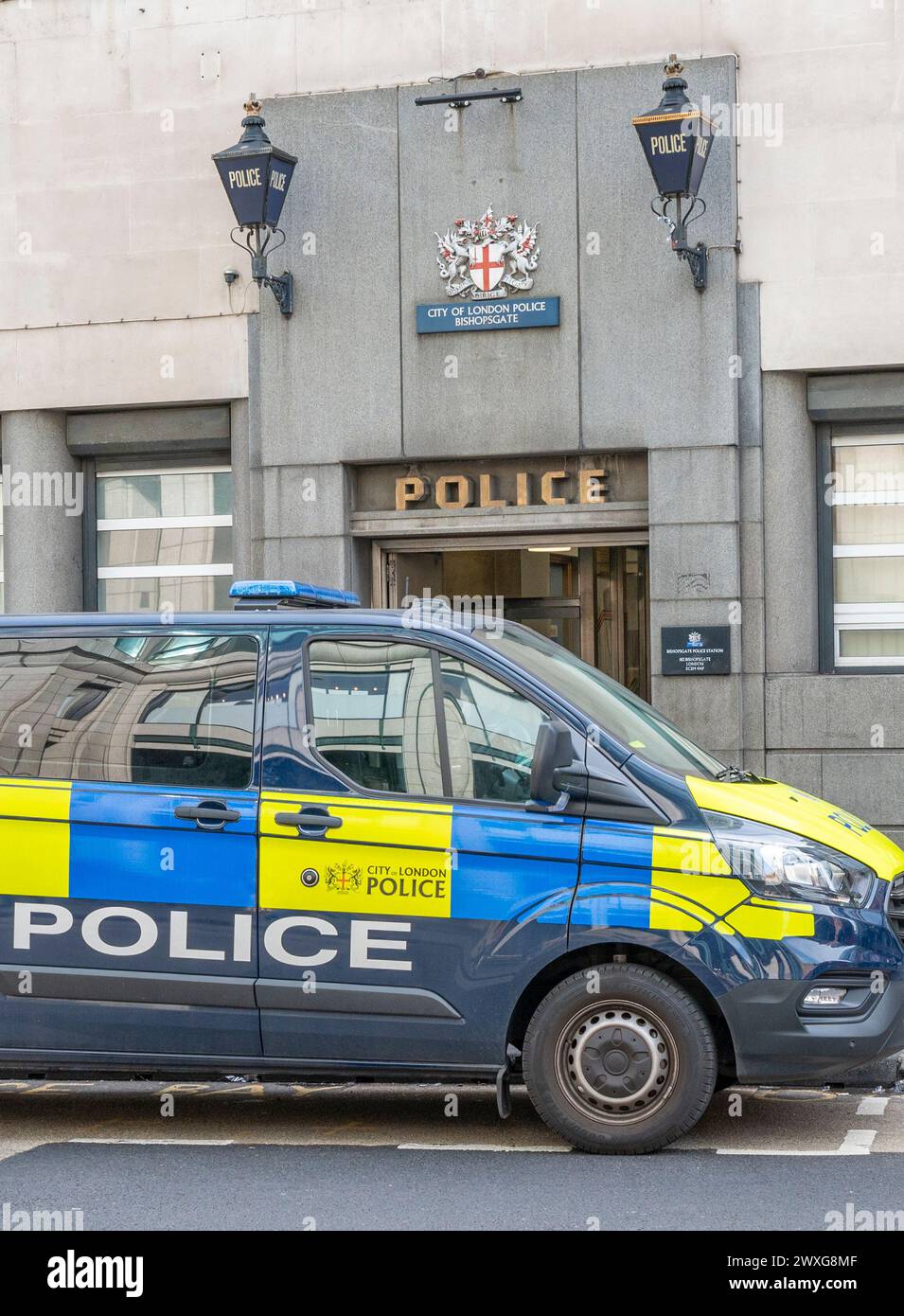 Uk police logo hi-res stock photography and images - Alamy