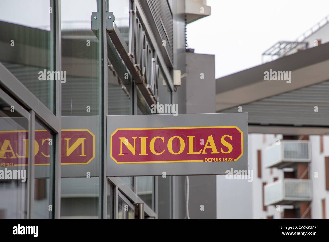 Bordeaux , France - 03 28 2024 : Nicolas logo text and brand sign shop ...